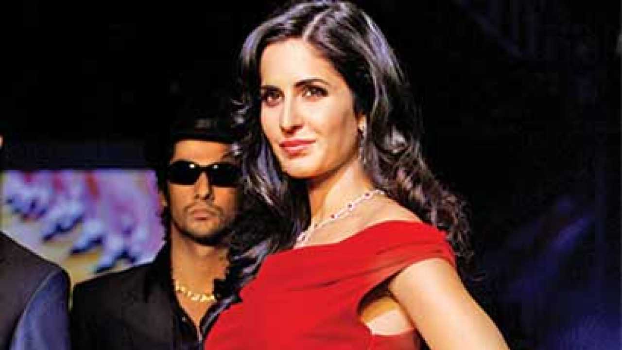 'Moolah' rouge for Bollywood actresses