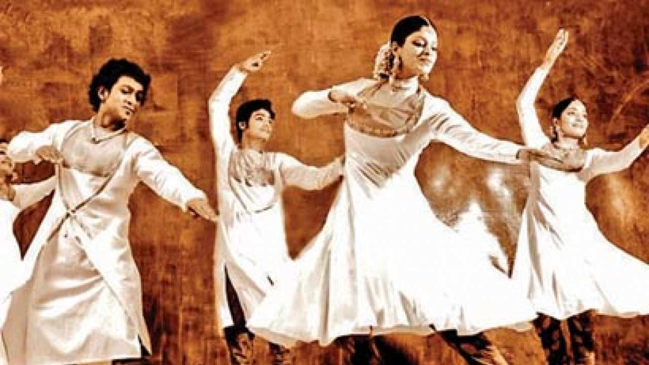 Serenading this 'saawan'