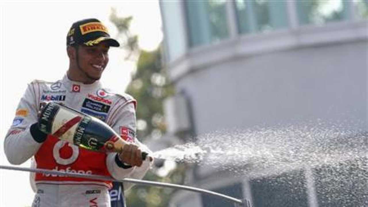 Lewis Hamilton wins at Monza while Alonso smiles