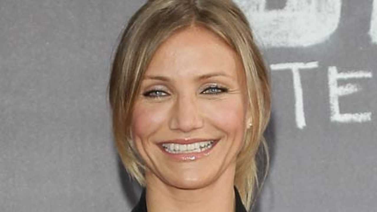 Cameron Diaz 'beds' a cheetah