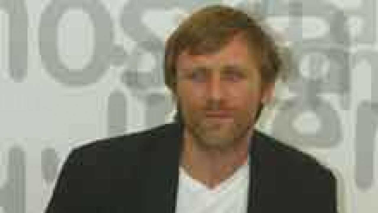 Daniel Craig pays surprise visit to UK troops in Afghanistan