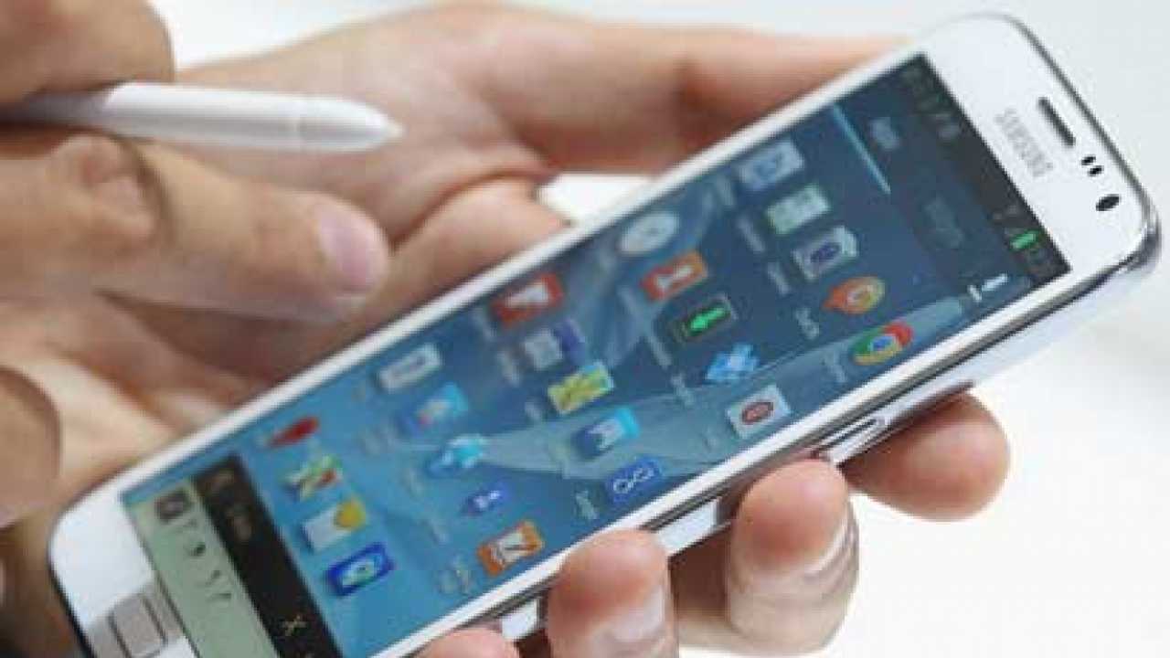 Samsung overtakes Nokia to become 'top mobile phone brand for 2012'