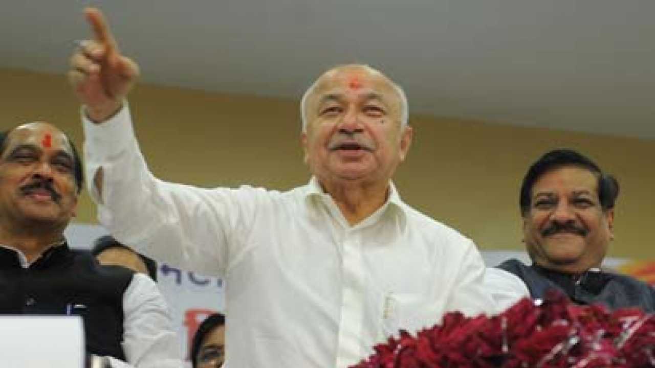 LeT, JuD have congratulated Sushilkumar Shinde for his claims on Hindu ...