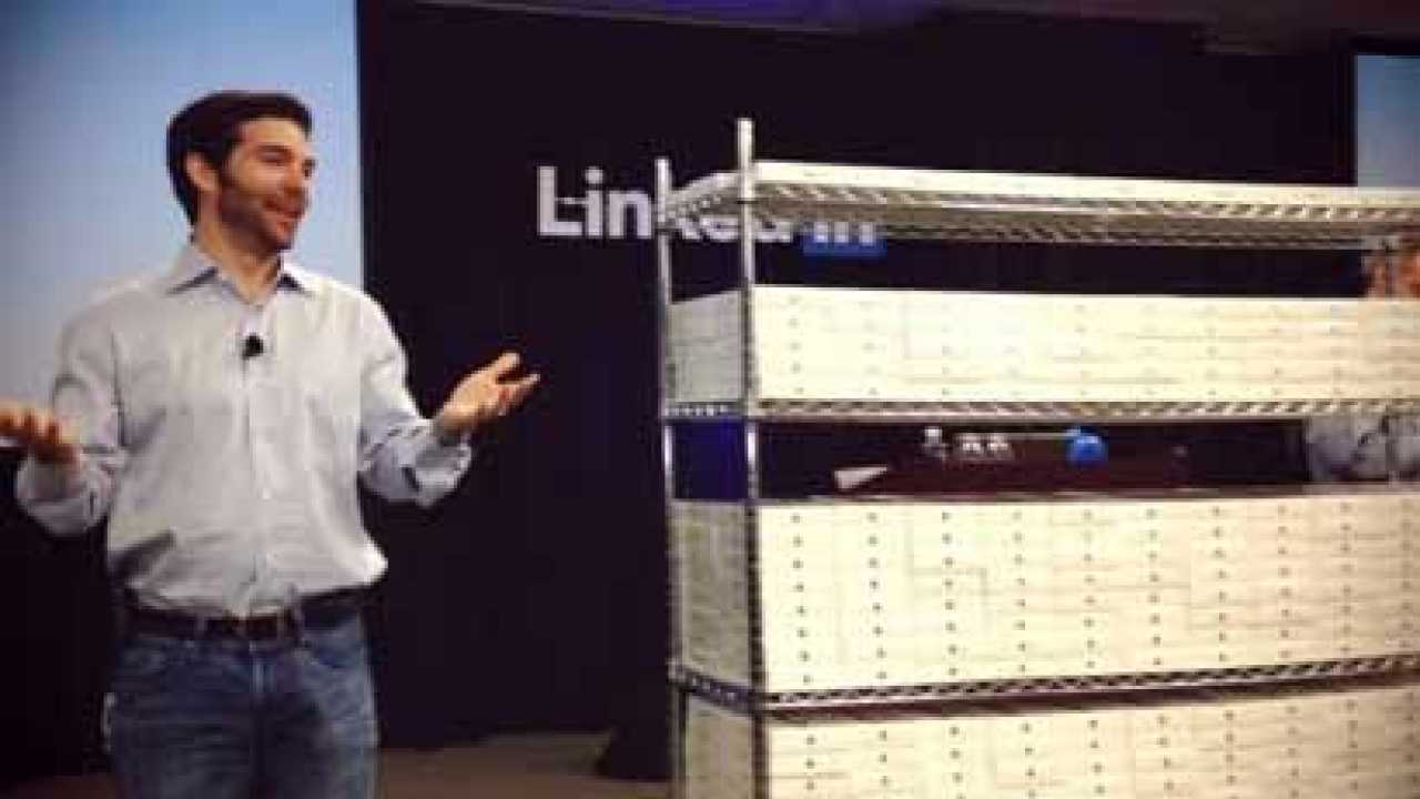 LinkedIn CEO Jeff Weiner rewards all employees with iPad Minis