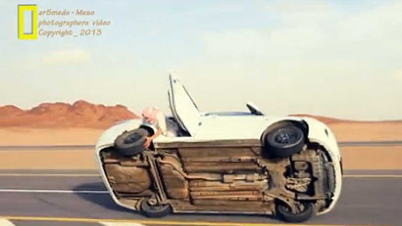Must watch: Saudi Arabian duo drives car on two wheels while changing tyres