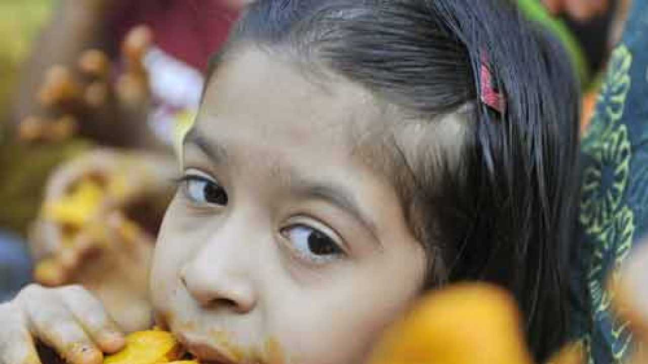 Eating mangoes may help lower blood sugar and cancer risk