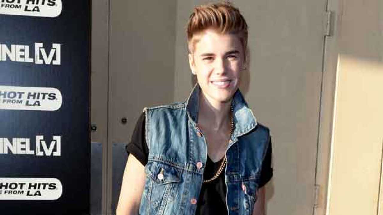 Popstar Justin Bieber gives up on pet monkey Mally