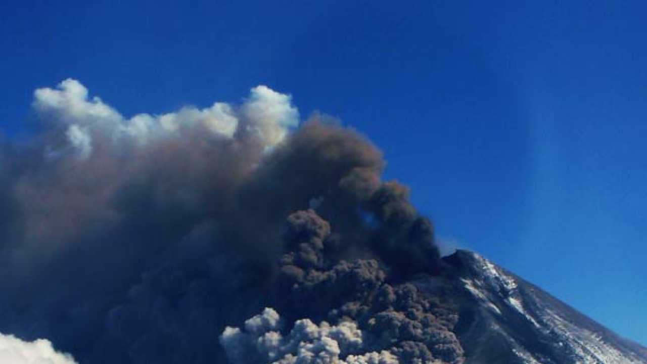 Erupting Alaska volcano spews ash, disrupts air travel