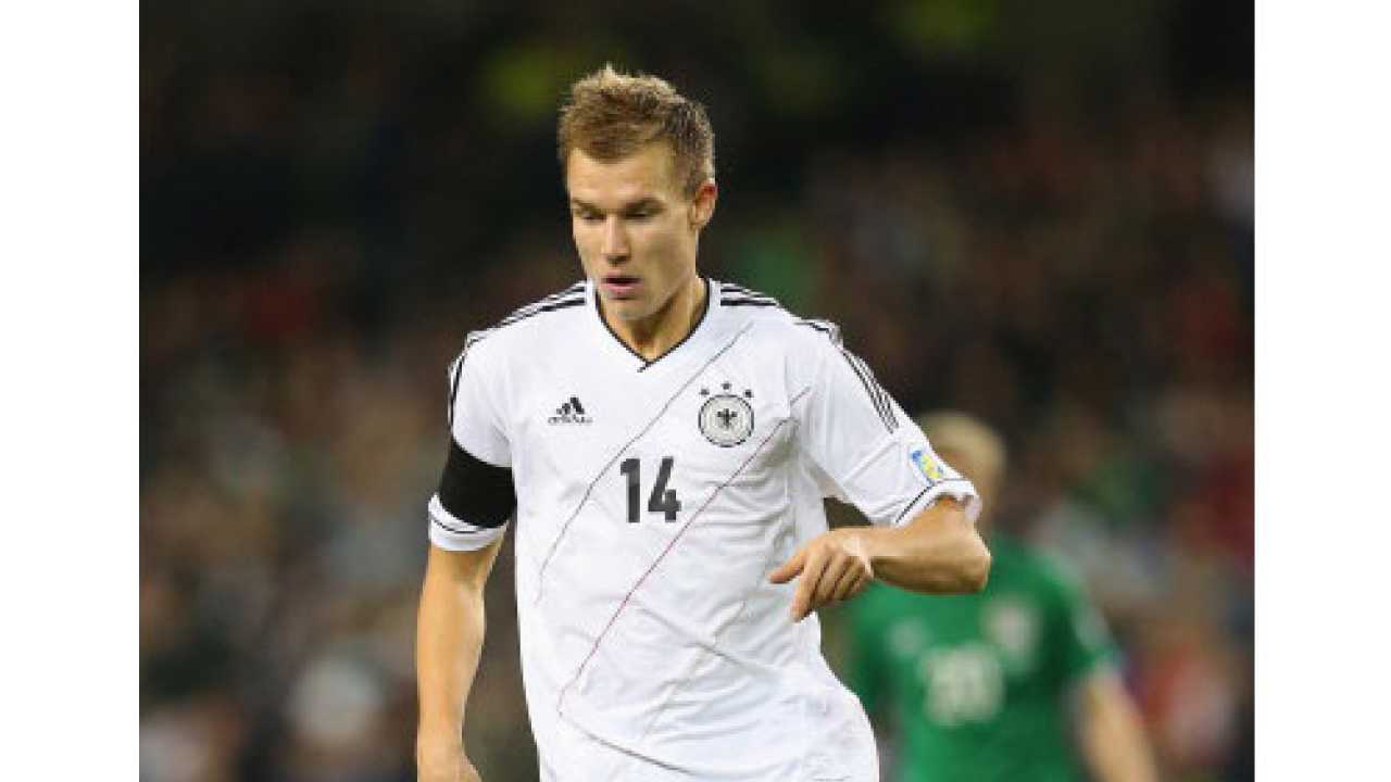 Bayern defender Badstuber out for 10 months after surgery