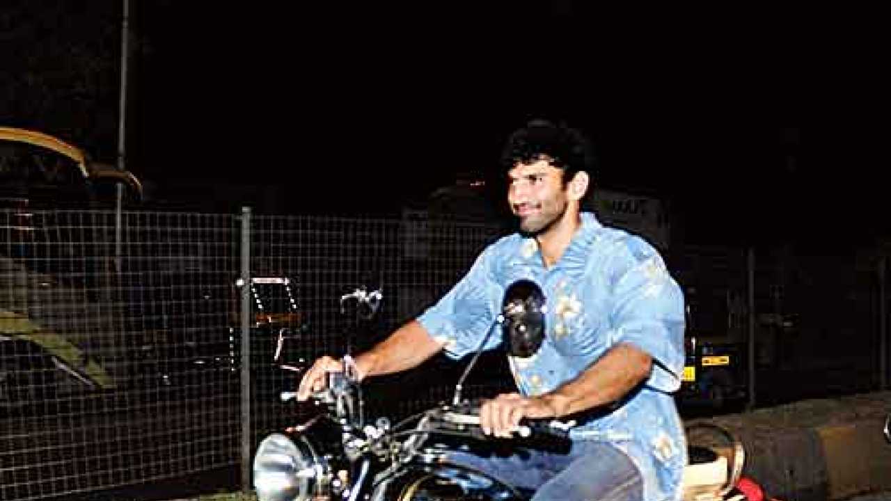 'Aashiqui 2' joins Rs100 crore club