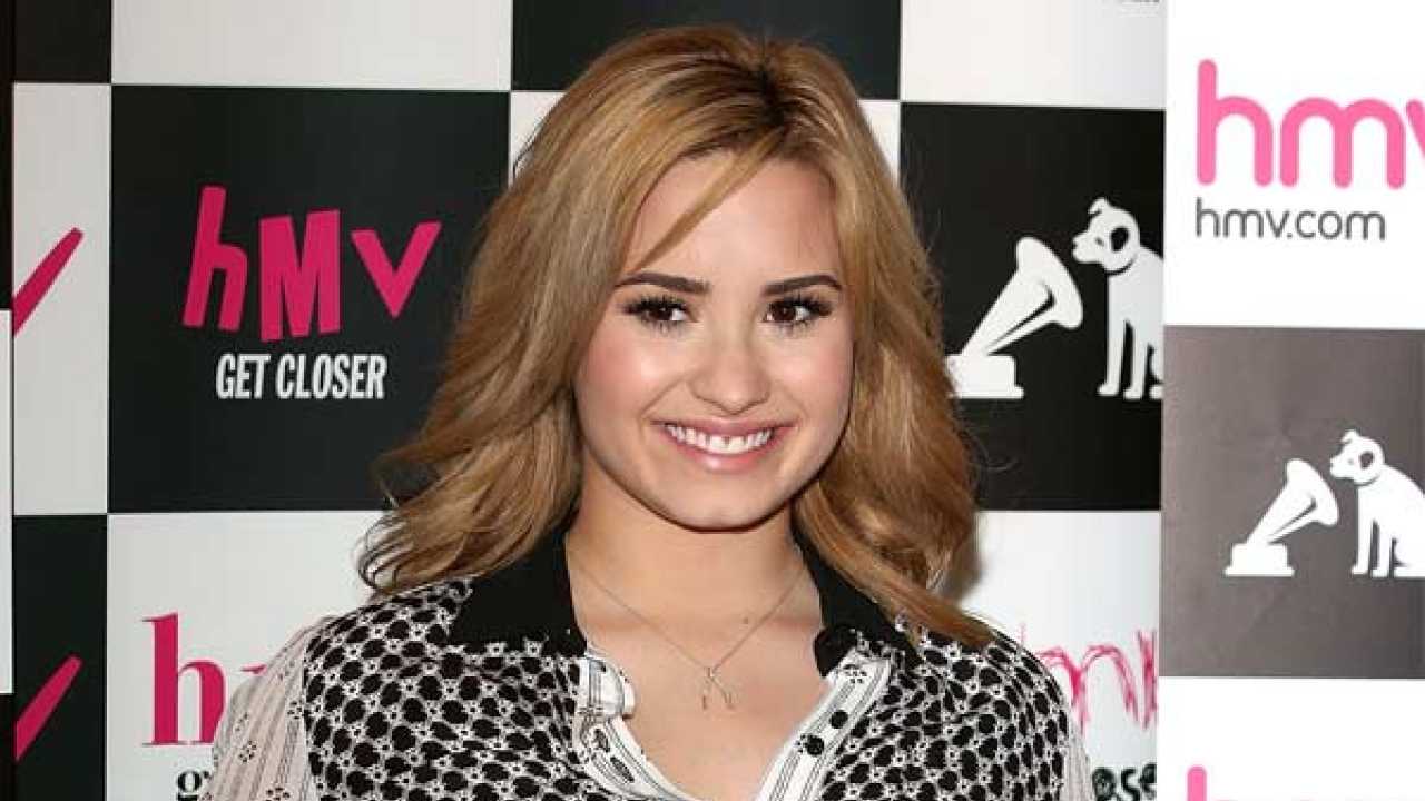 Demi Lovato reaches out to Paris Jackson