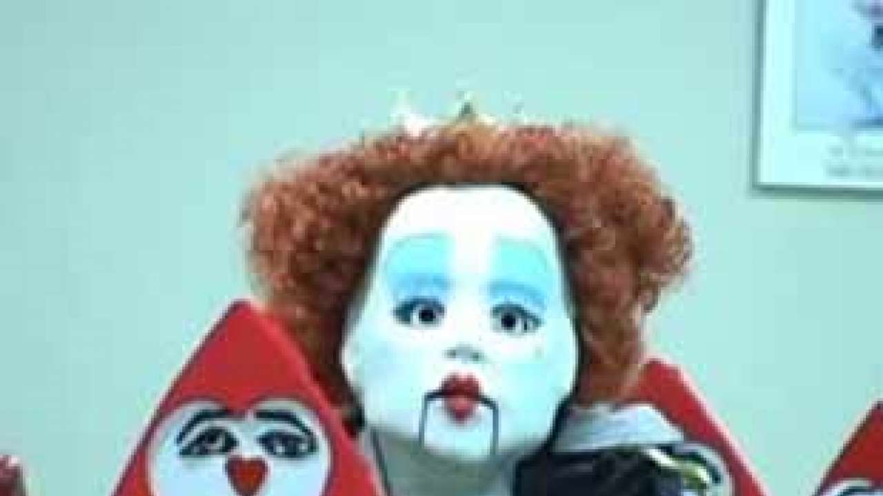 Viral video: Dancing queen, weird but hilarious!