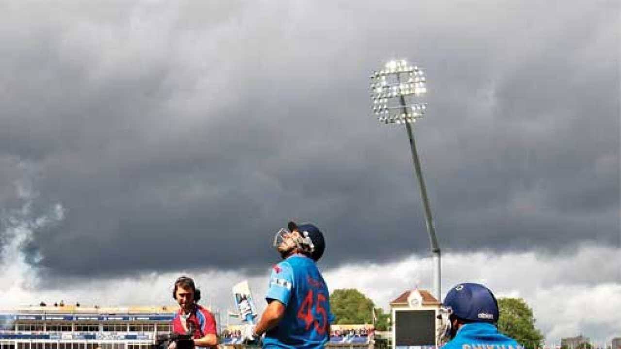 MS Dhoni completes ODI CV