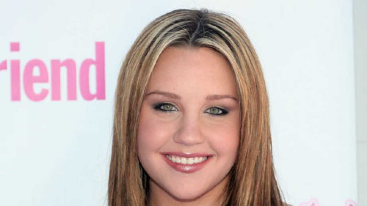 Amanda Bynes 'having cosmetic surgery for wedding'