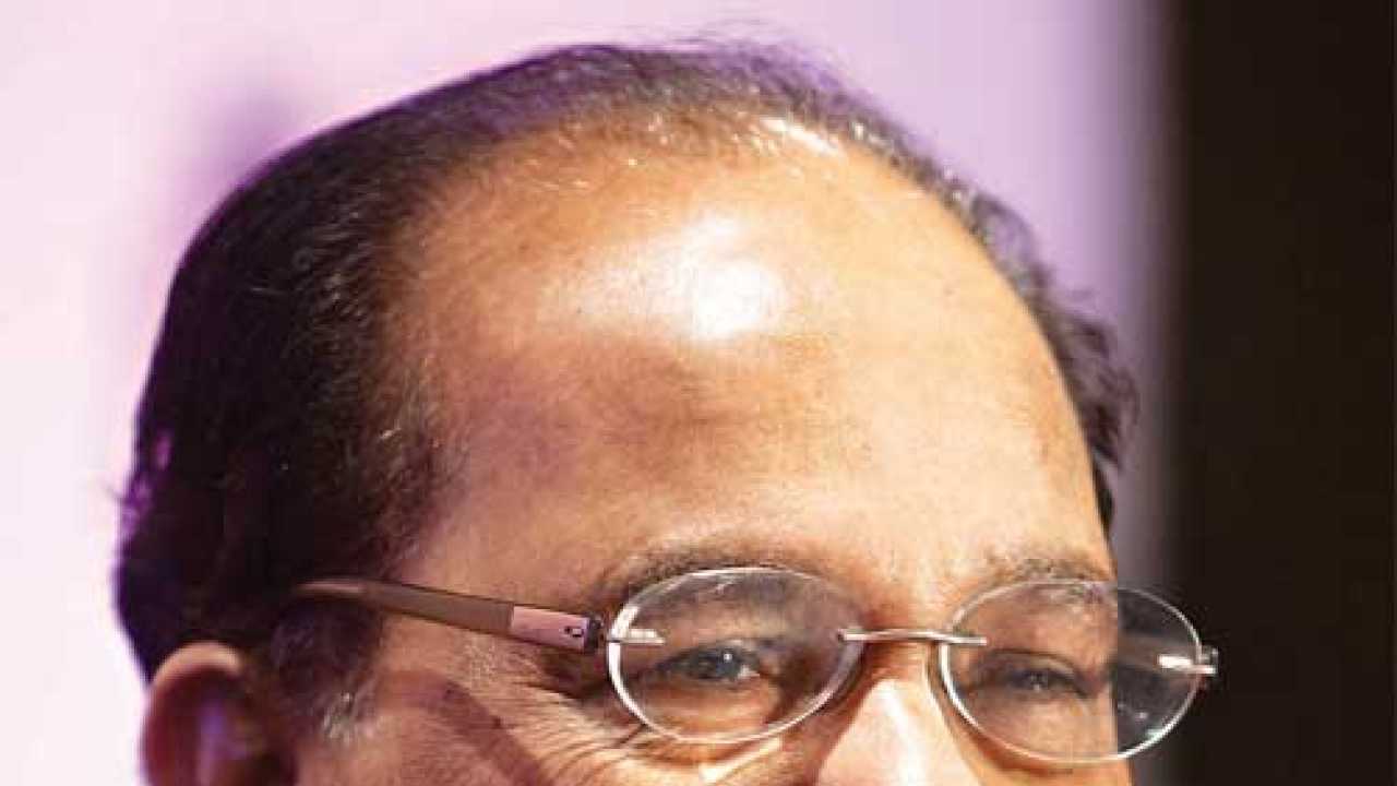 After Iraq, Turkmen deals, Moily turns to other countries