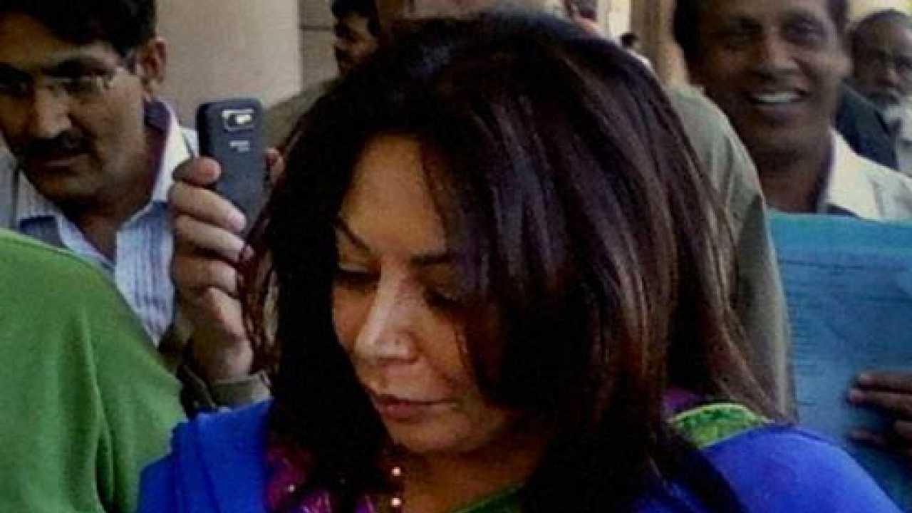Niira Radia tapes: Supreme Court pulls up IT department, CBI for not ...