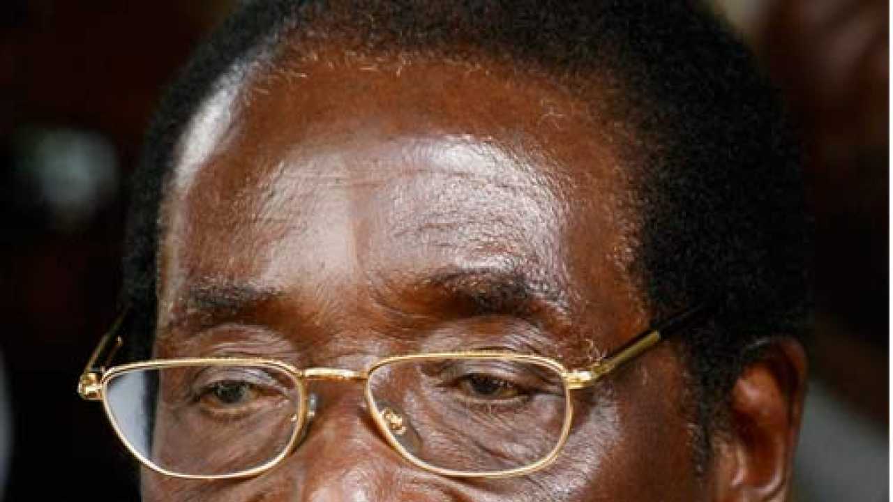 Mugabe sworn in for five more years as Zimbabwe's president