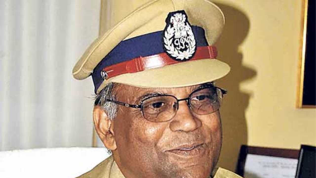 Gujarat DGP Pathak dies of heart attack in Thailand