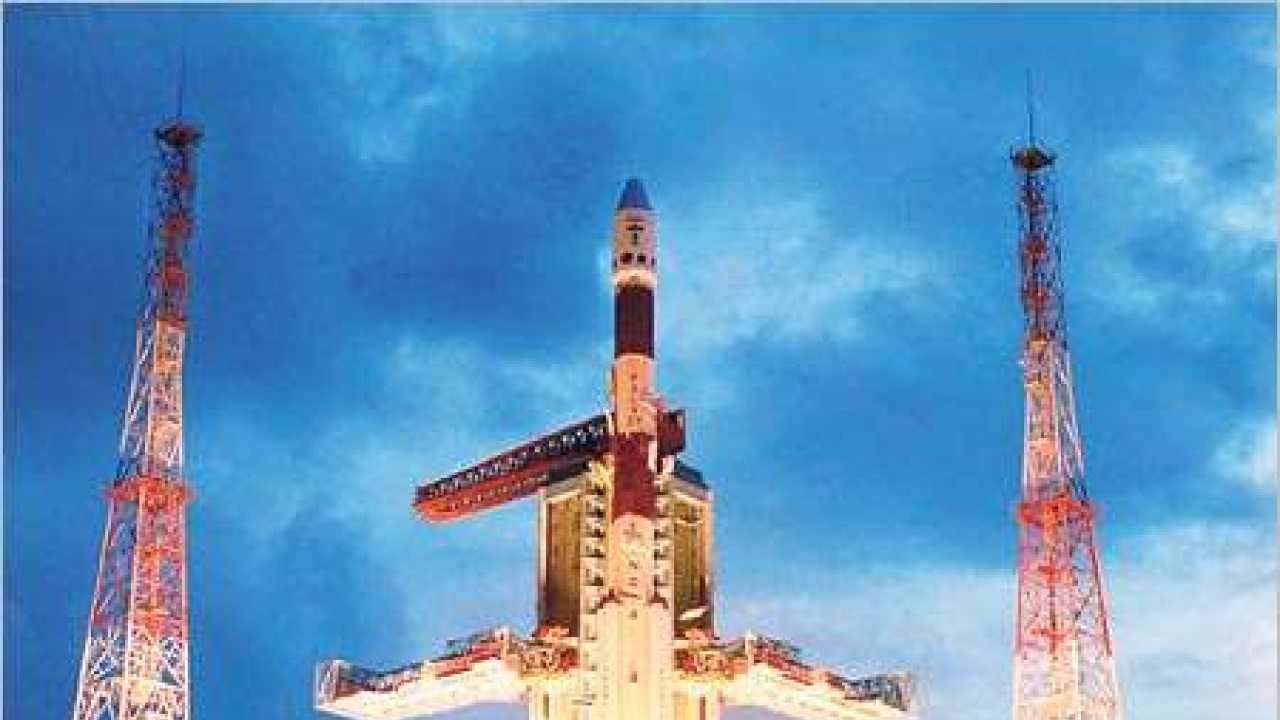 India's Chandrayaan-1 helps NASA find water on moon