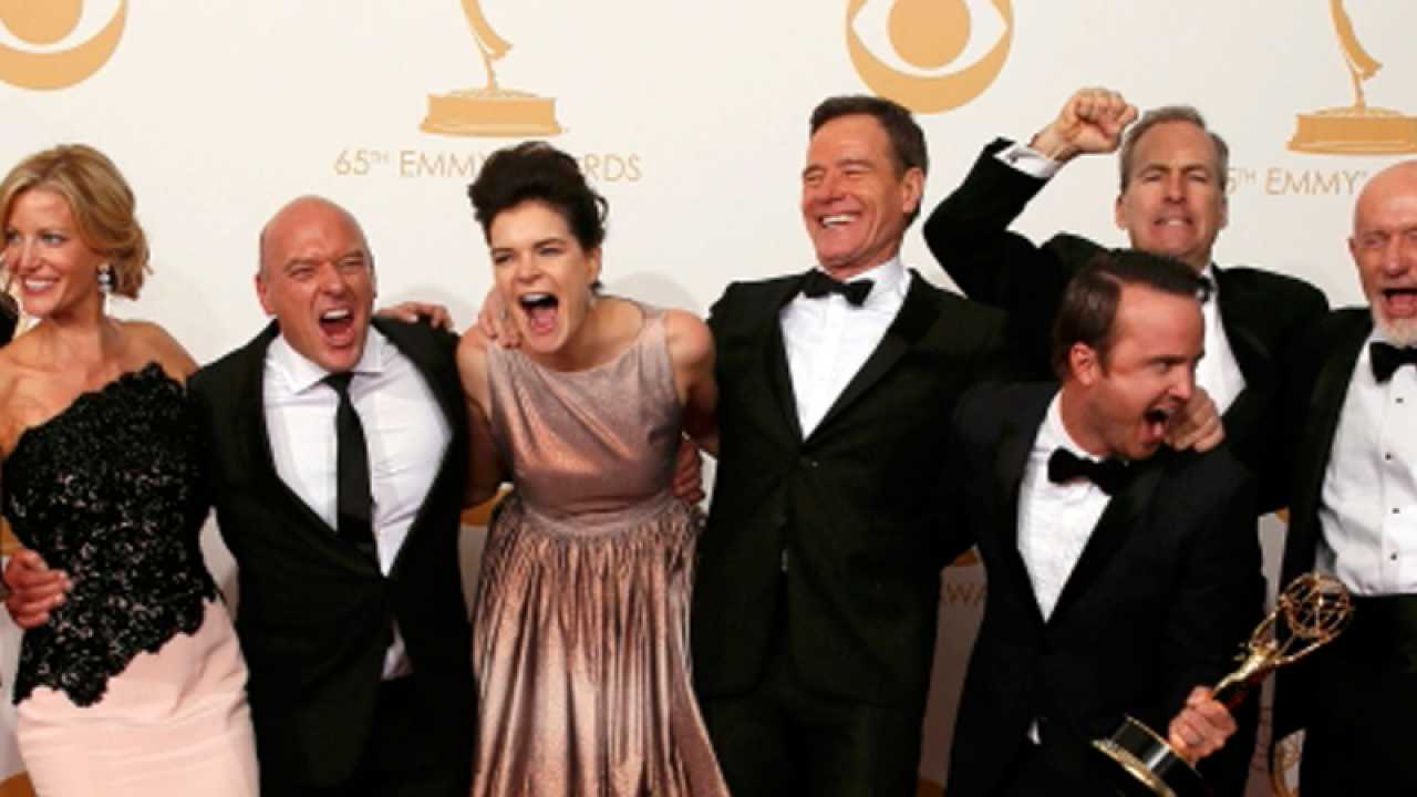 'Breaking Bad', 'Modern Family' win top Emmy awards