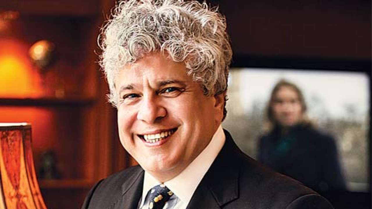 Suhel Seth pays a tribute to Mumbai