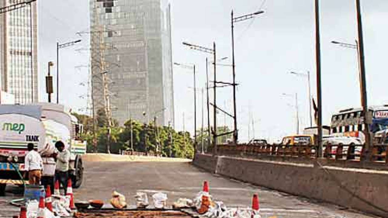 With a lifespan 50 years, Dindoshi bridge crumbles at 13