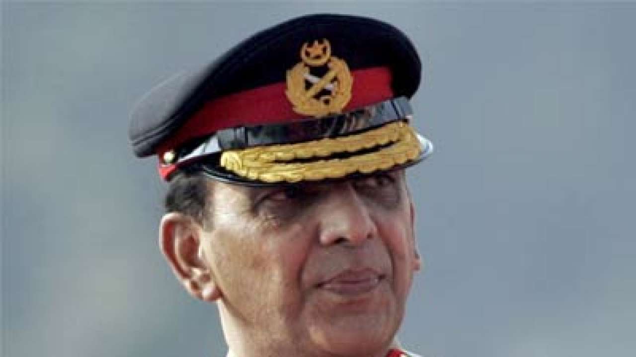 Pakistan Army chief Ashfaq Parvez Kayani leaves for China