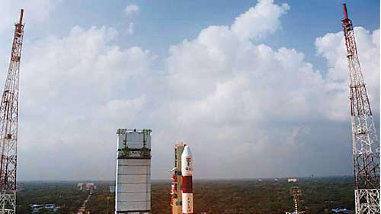 MOM has edge over MAVEN, say Isro scientists