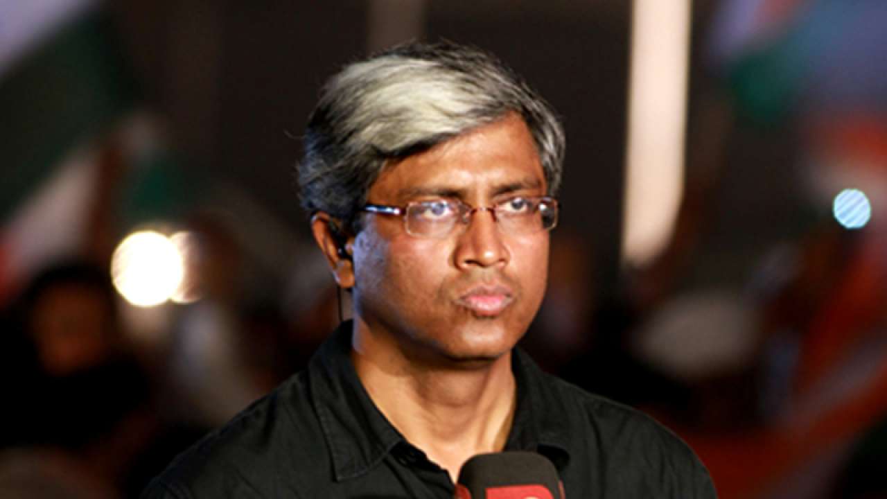 TV journalist Ashutosh formally joins Aam Aadmi Party