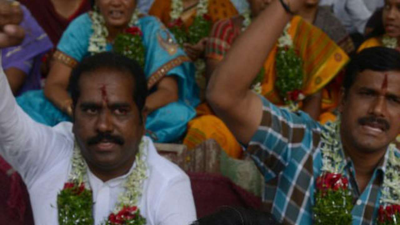 New capital for Seemandhra within 45 days, economic sops