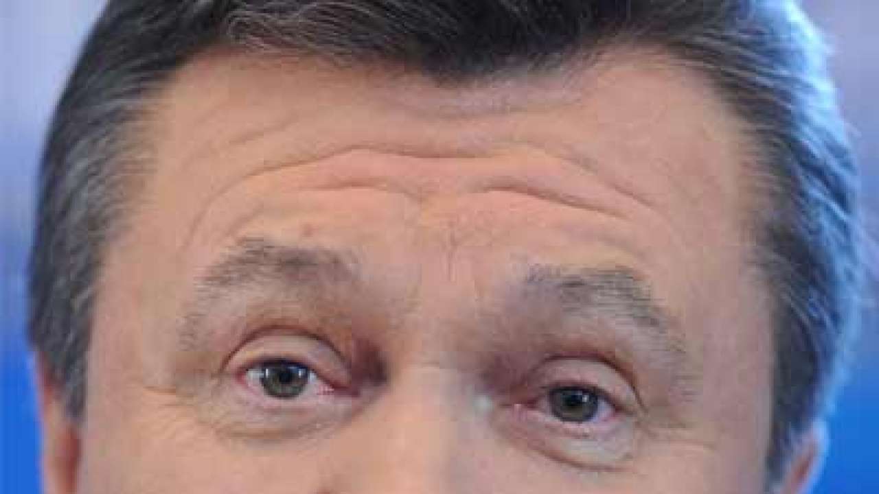 Ukrainian President Viktor Yanukovich agrees truce with opponents as ...