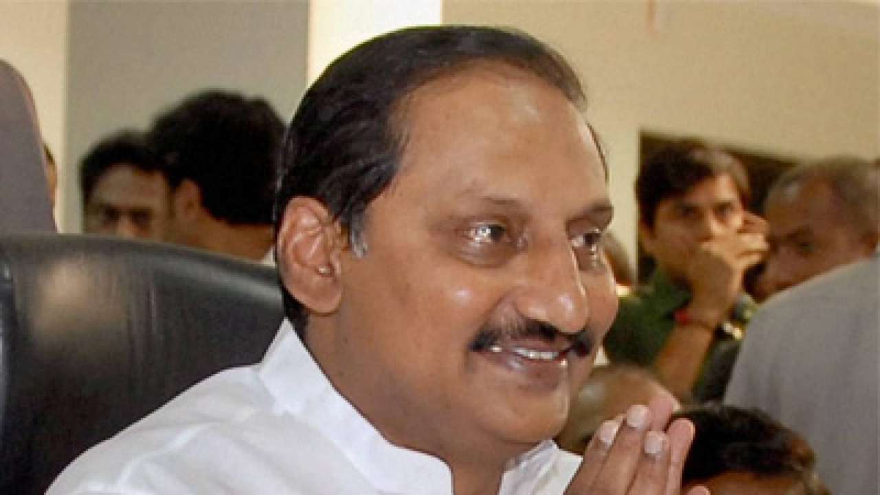 Kiran Kumar Reddy mulls new party with expelled Congress MPs