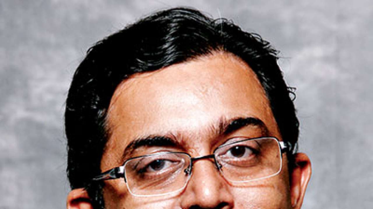 We are looking at 3 lakh tablet sales in Indian market for FY15: Bimal Raj