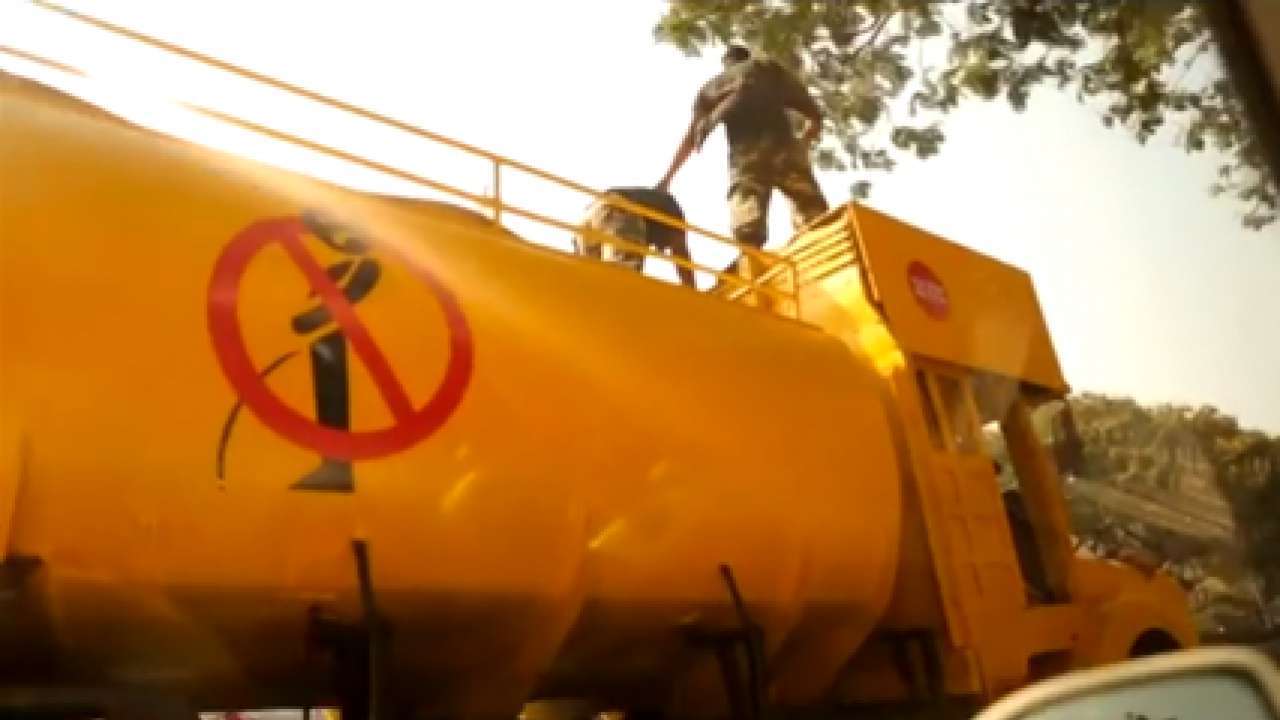 'Clean Indian' fights public urination problem by attacking offenders ...