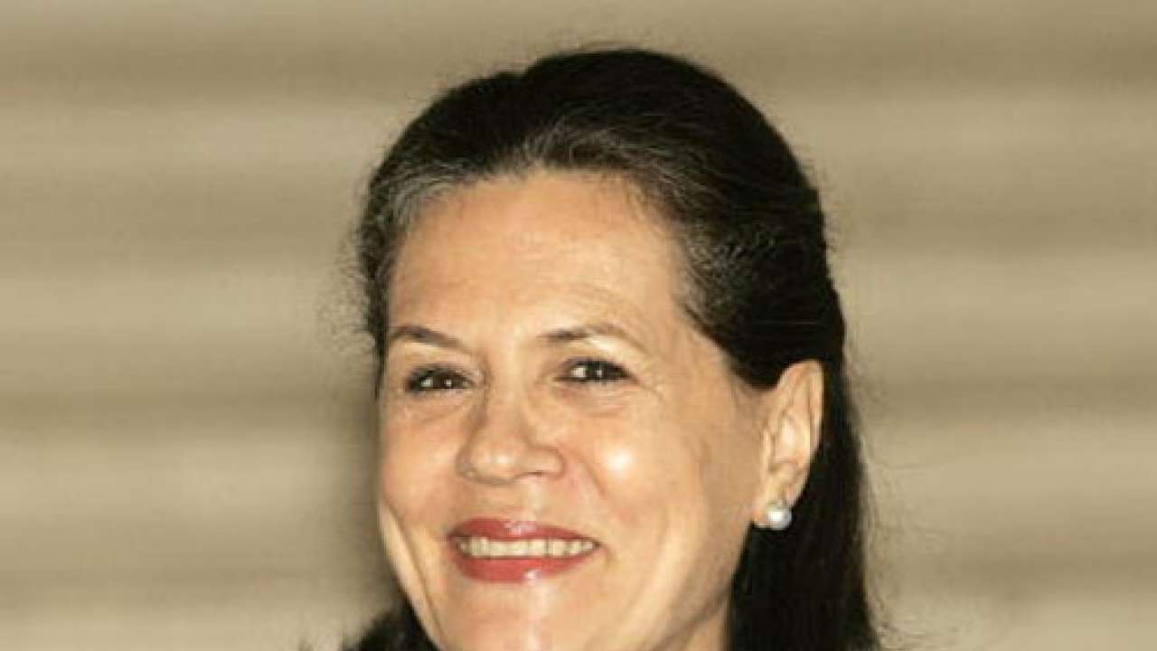 Sonia Gandhi, Rahul Gandhi accept responsibility for party's defeat