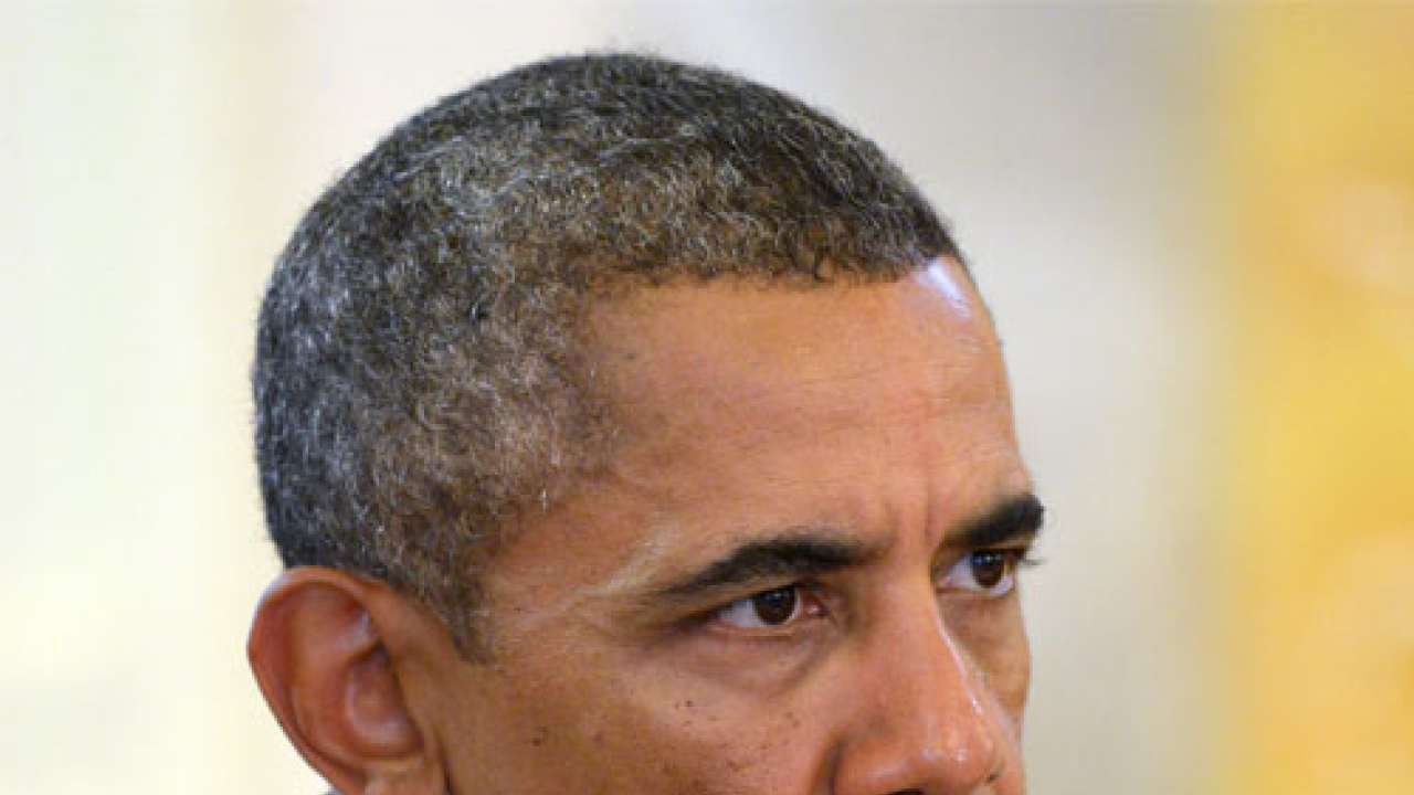 US President Barack Obama pays surprise visit to US troops in Afghanistan