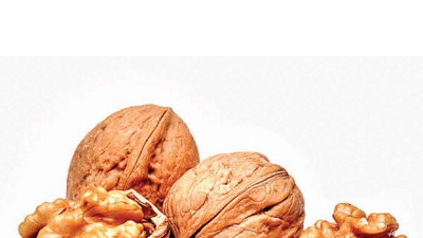 10 reasons the walnut is the new supernut
