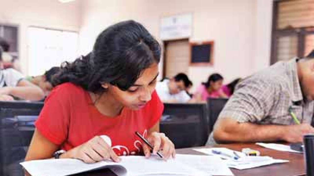 Coaching classes in Pune adopt new measures to prevent bunking