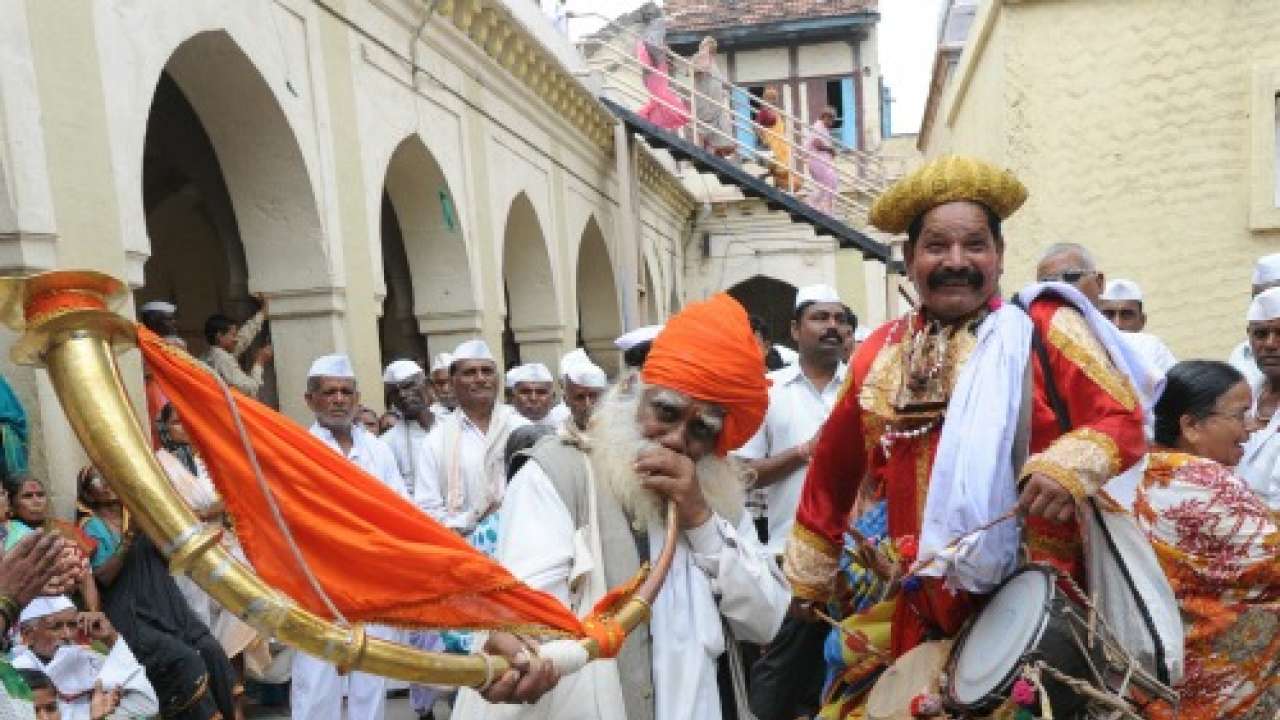 Pune becomes Punyanagari as chants of Dnyanoba Mauli and Gyanba Tukaram ...