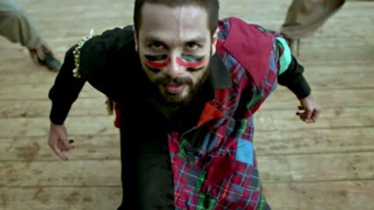 Haider, adaption of William Shakespeare's Hamlet is out with its trailer.