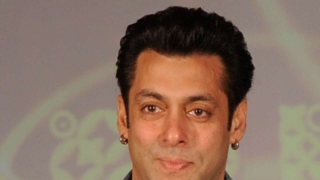 Salman Khan signs Karan Johar's film 'Shuddhi'