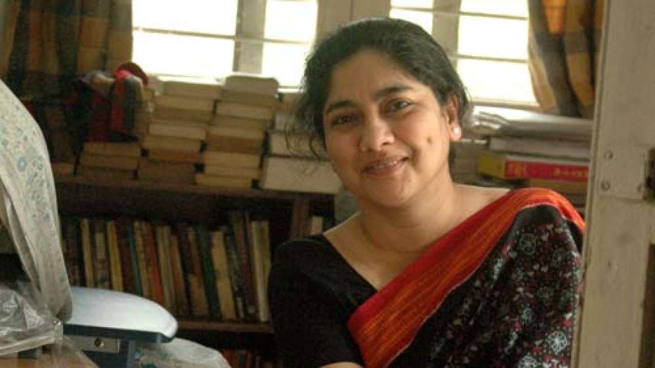 Former PM Manmohan Singh's daughter wants her father to write his ...