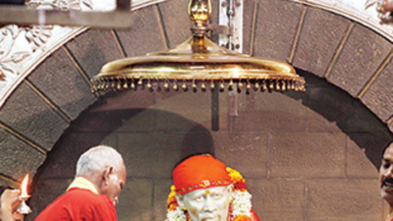Dwarka Peeth Seer invites Shirdi trust for Dharma Sansad