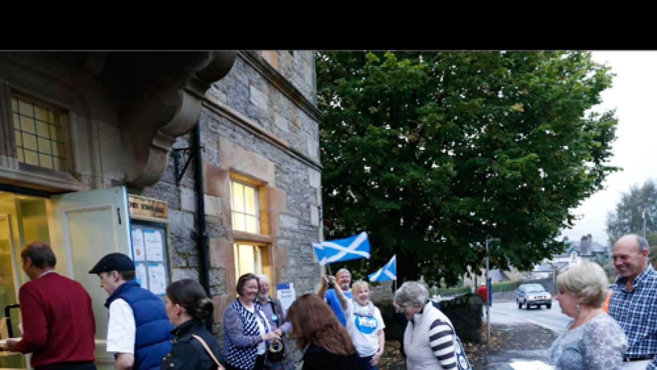 Scots vote in record numbers, await independence verdict
