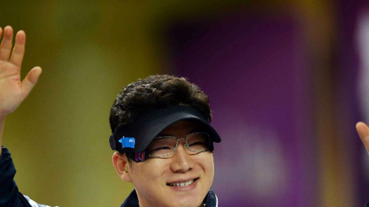Student becomes master as South Korean Kim Cheong-yong downs his hero ...