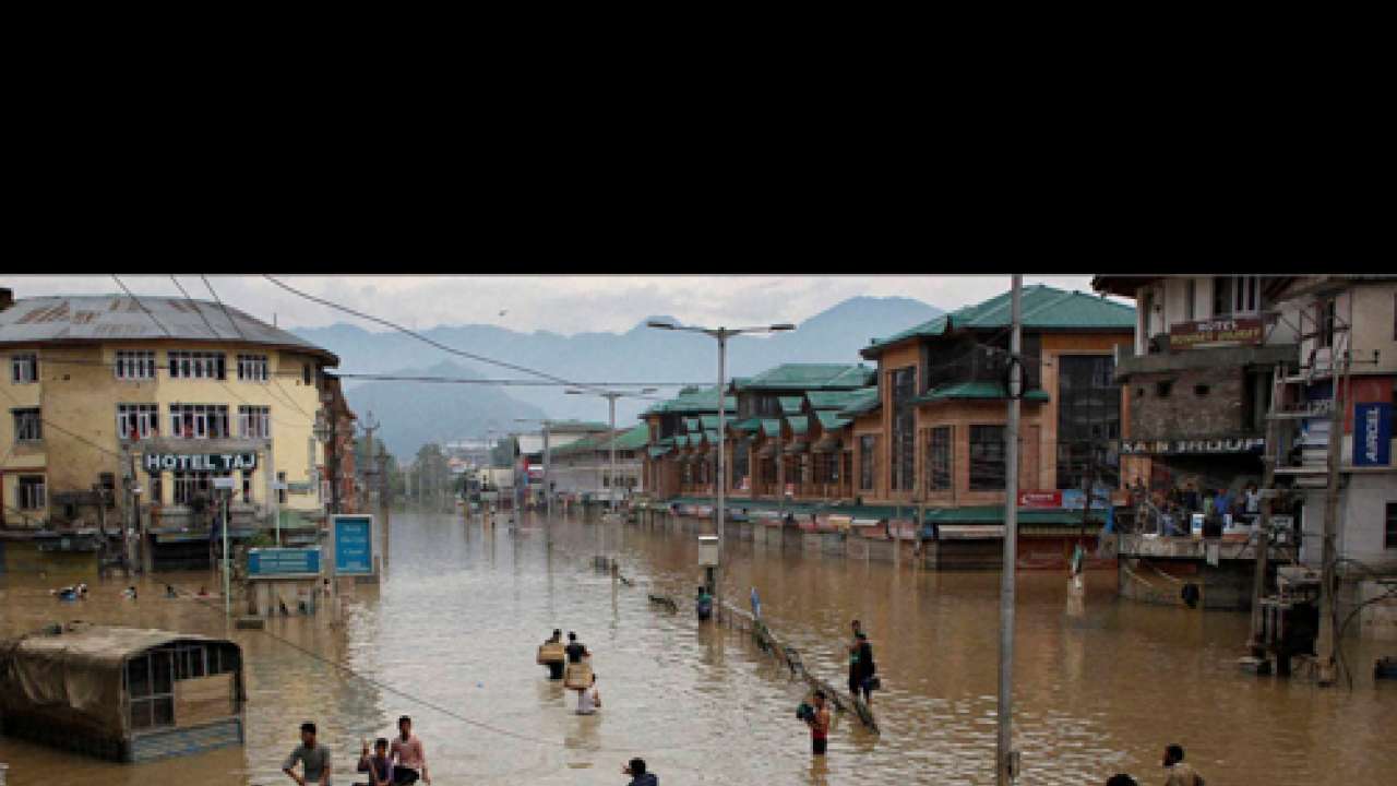Jammu And Kashmir Floods Tourist Numbers Declining Businesses Hit In