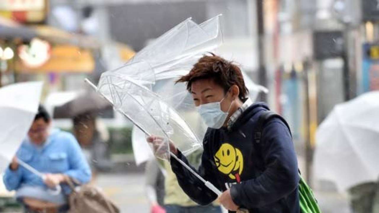 Powerful typhoon hits Japan