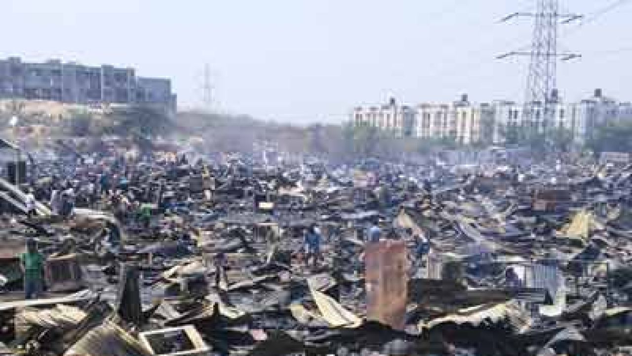 Around 150 huts gutted in massive fire in South Delhi