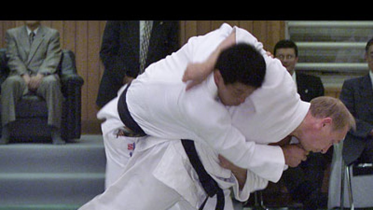 Vladimir Putin earns 8th degree black belt in Karate