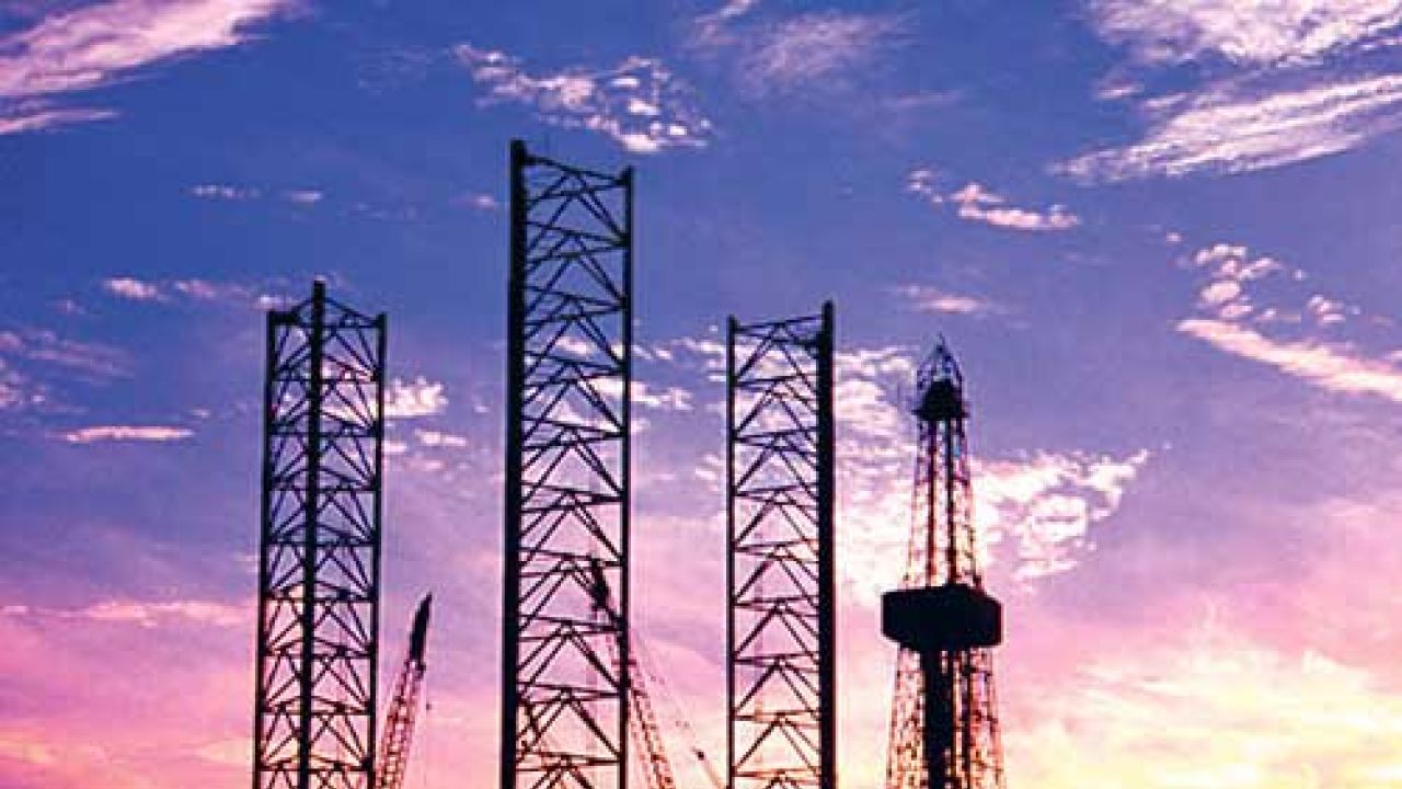 CAG pulls up oil ministry; asks for disallowance of Reliance Industries ...